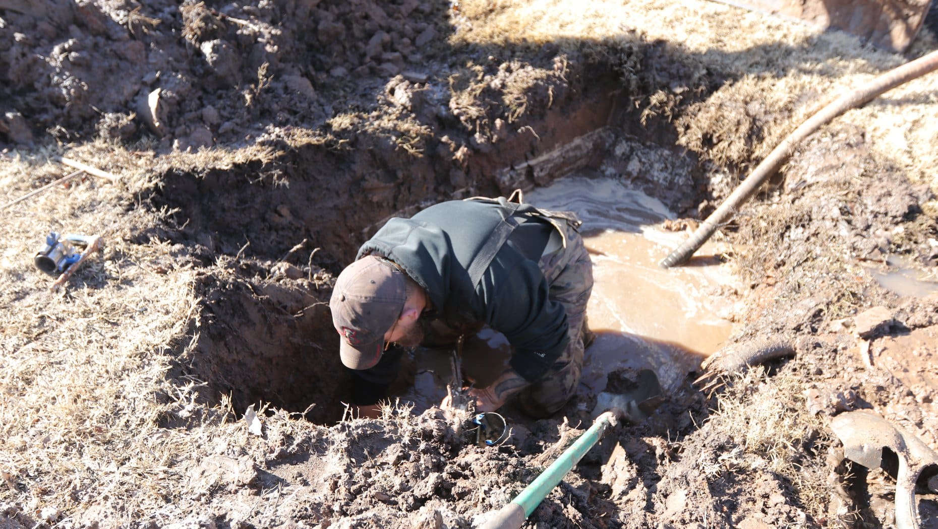 WORKING IN THE MUD - Your Hometown News